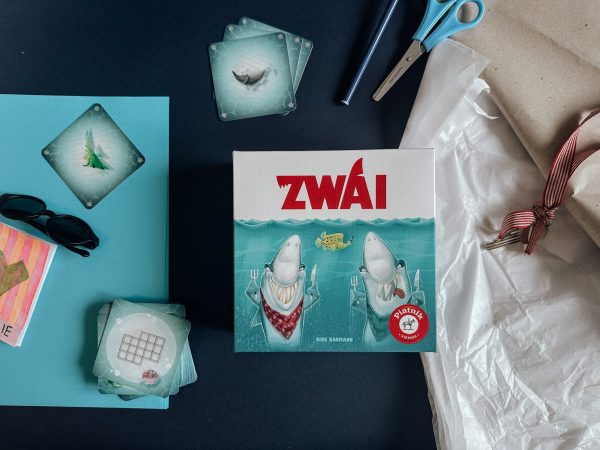 Taktisches Kartenspiel mit Biss: Zwai – Catherine Hazotte Studio
